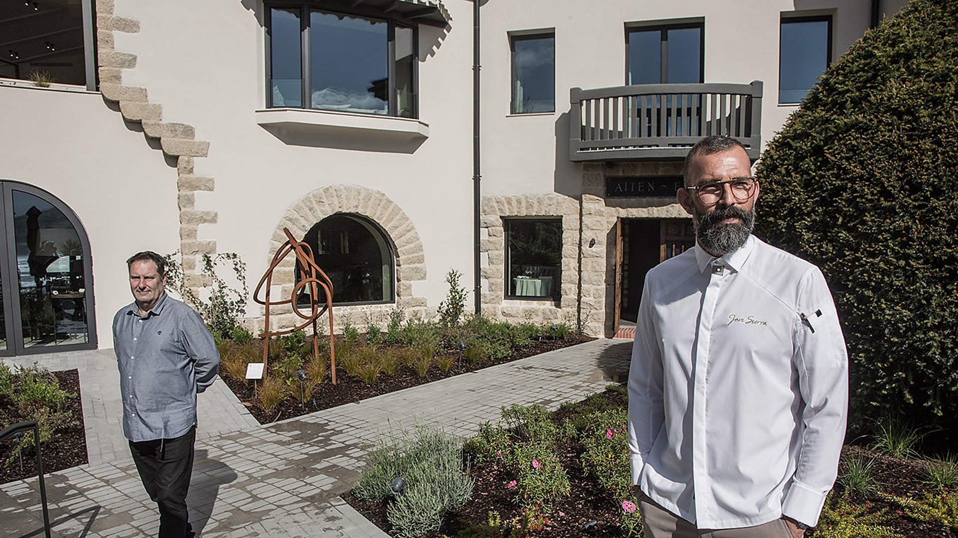 Javi Sierra analiza el primer aniversario de Aiten-Etxe, su proyecto gastronómico en Zarautz ...